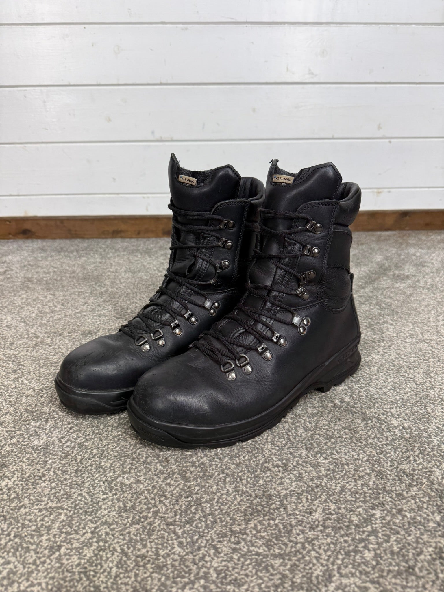 Altberg Peacekeeper P3 VS Black Leather Waterproof Combat Boots Size U ...