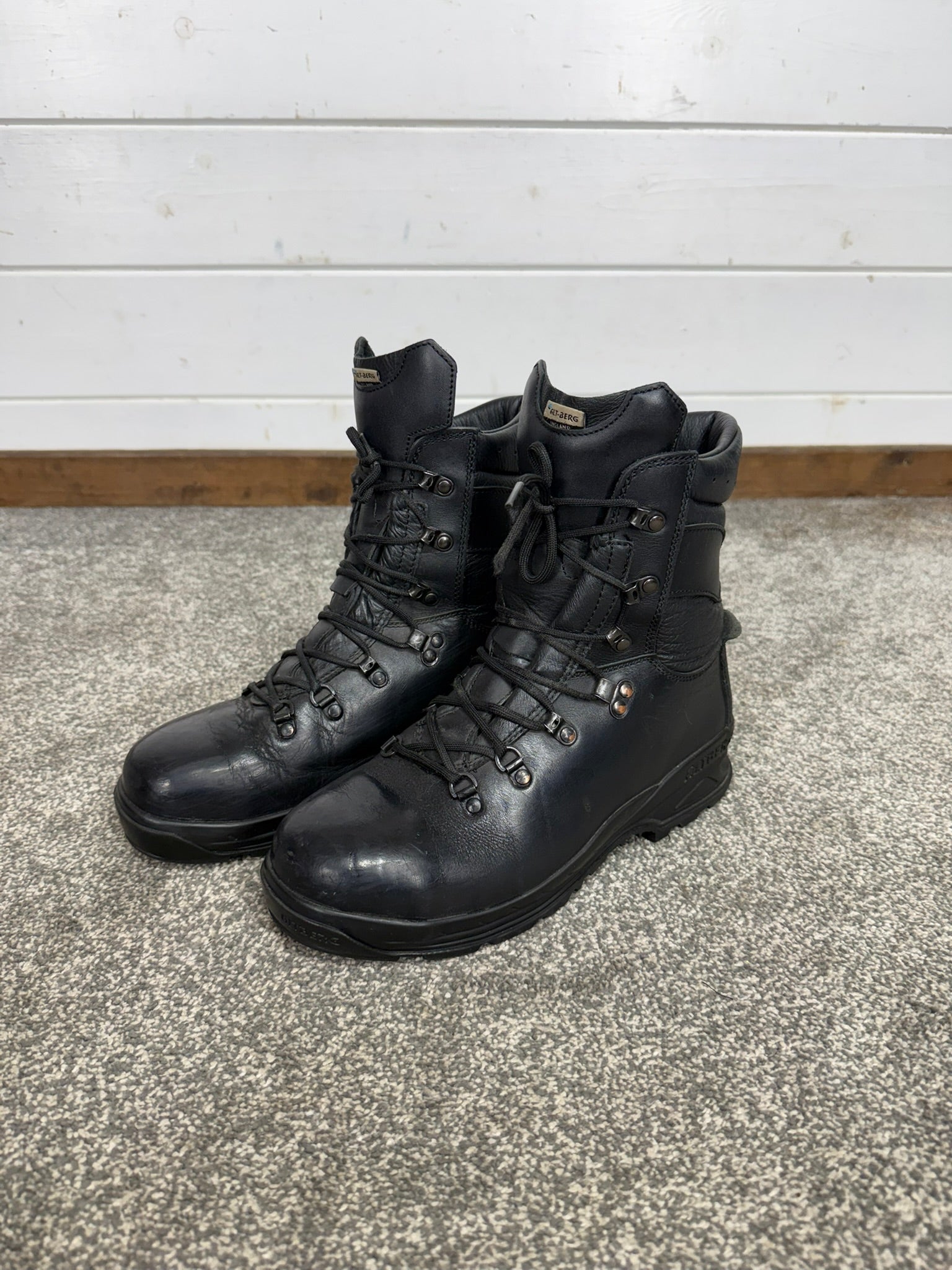 Altberg Peacekeeper P3 VS Black Leather Waterproof Combat Boots Size U ...