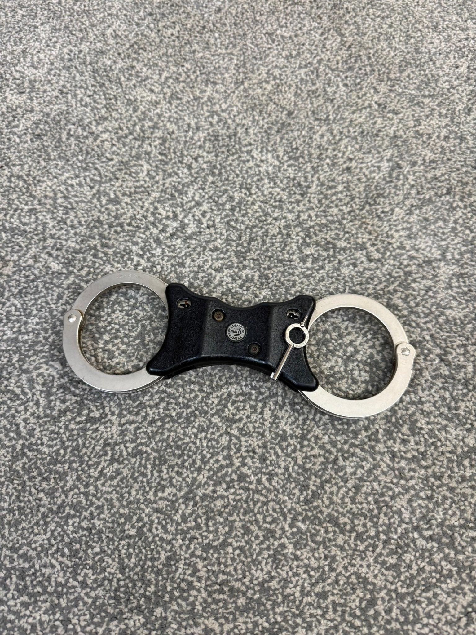 Ex Police Early Hiatt Rigid Handcuffs With Serial Security Cuffs Displ ...