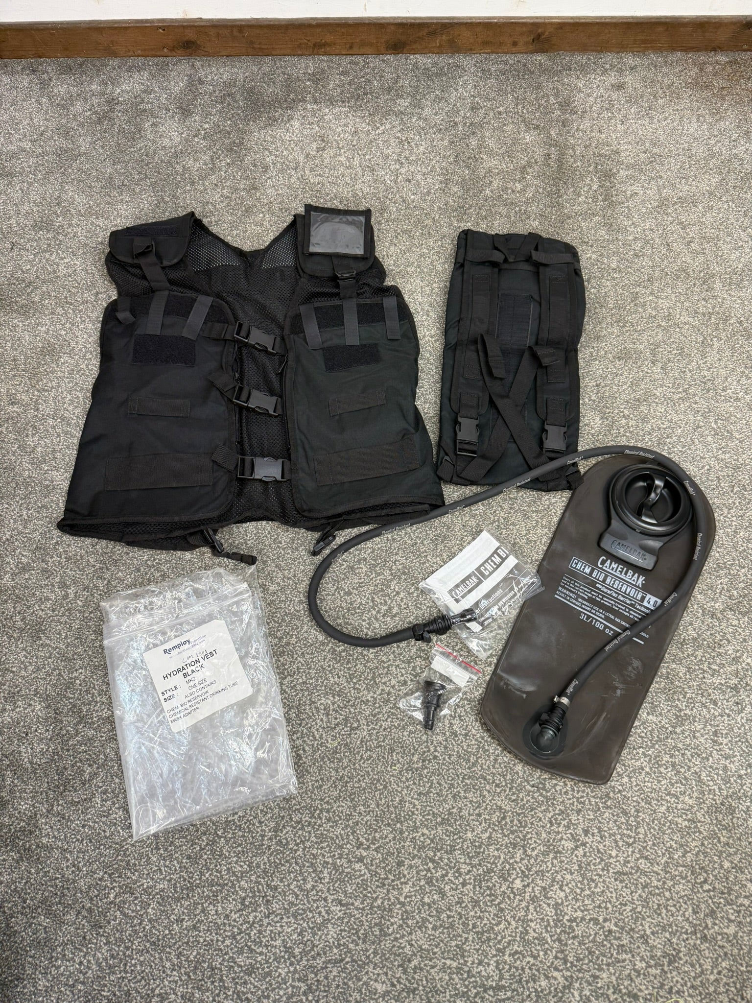 Remploy Frontline Hydration Vest Camelbak 3L CBRN & Mask Adapter MK2 A ...